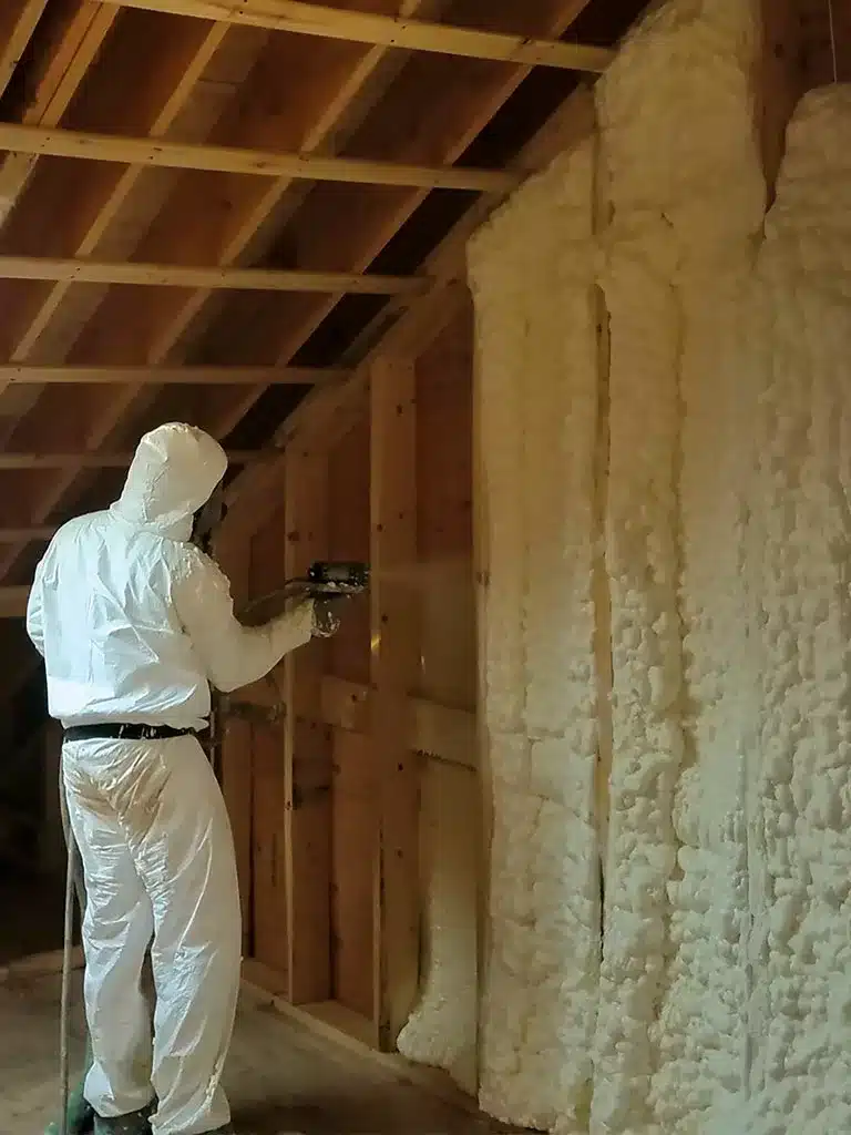 Spray Foam Insulation Services Victoria Beach MB | CanadaWarm